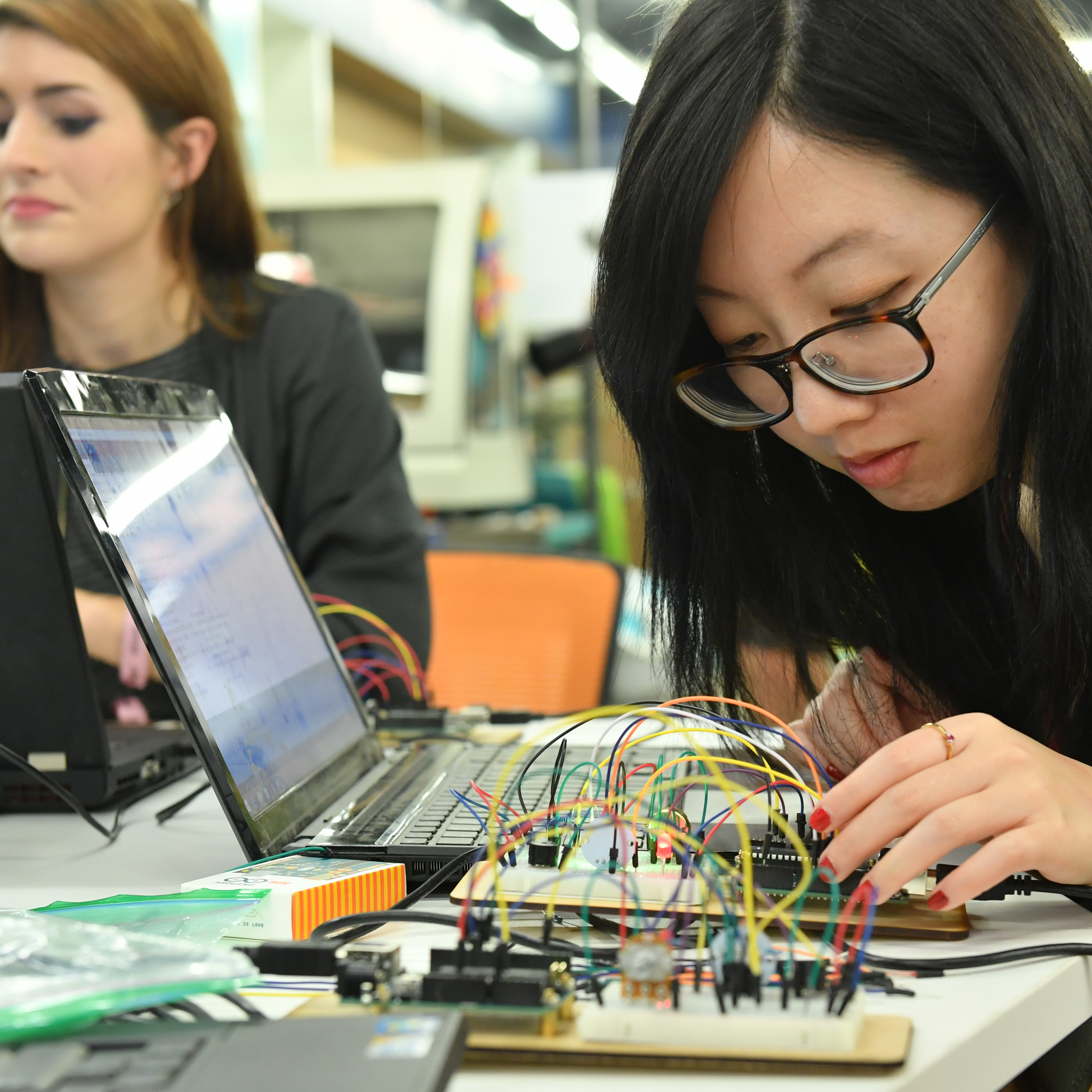 林鄭與達摩院 (高天佑) - EJ Tech