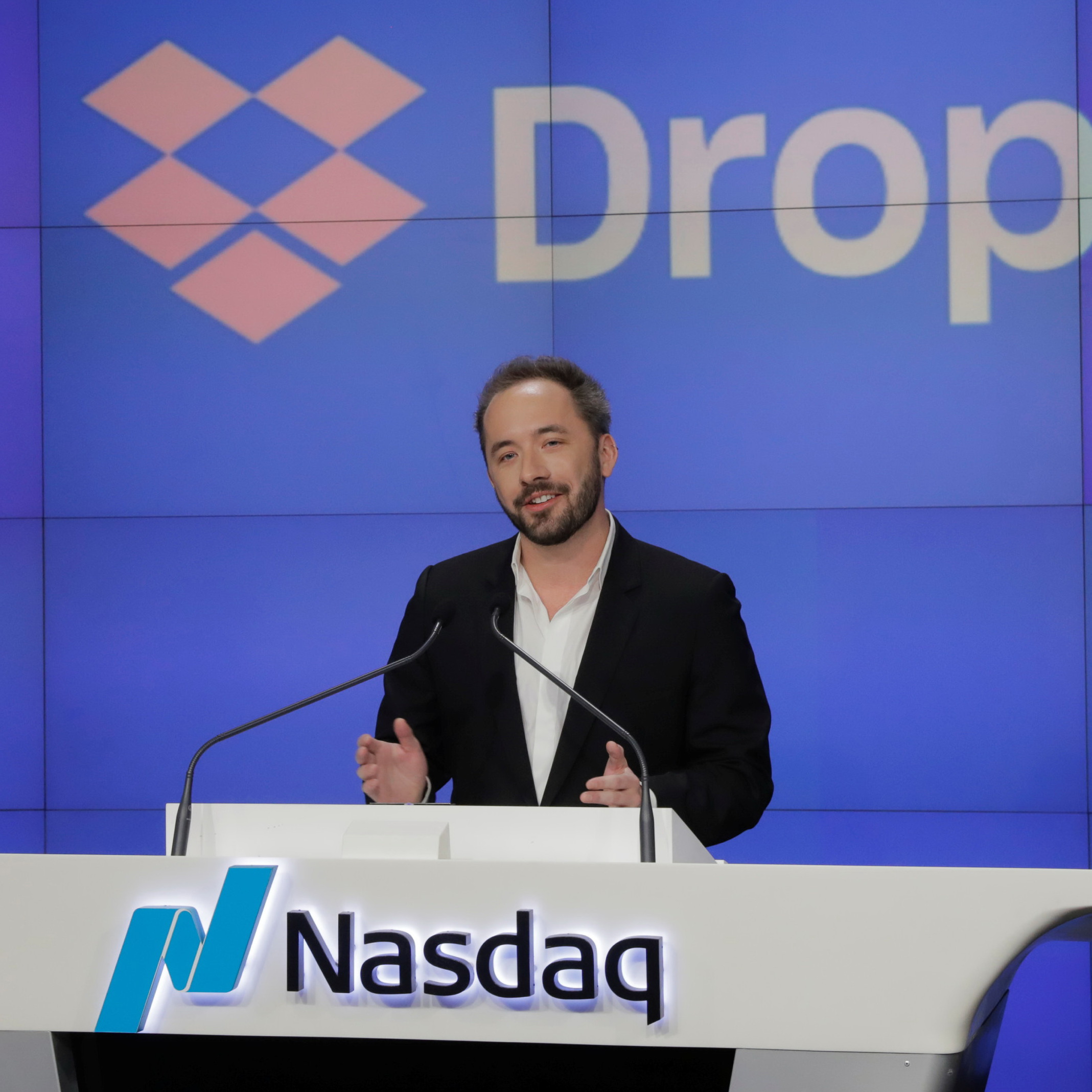 Dropbox掛牌首日飆五成 Snap後最大宗科企IPO - EJ Tech