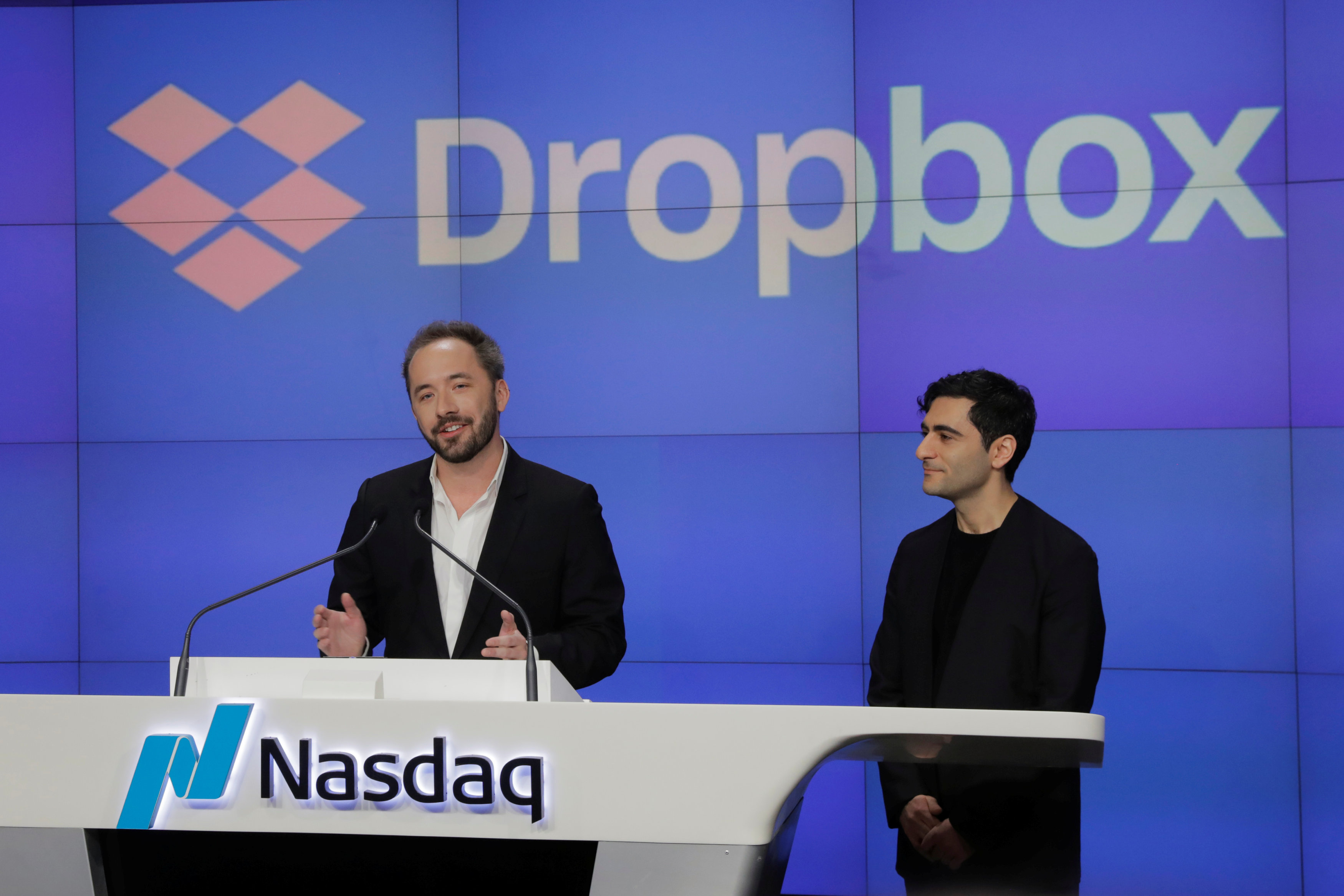 Dropbox掛牌首日飆五成 Snap後最大宗科企IPO - EJ Tech