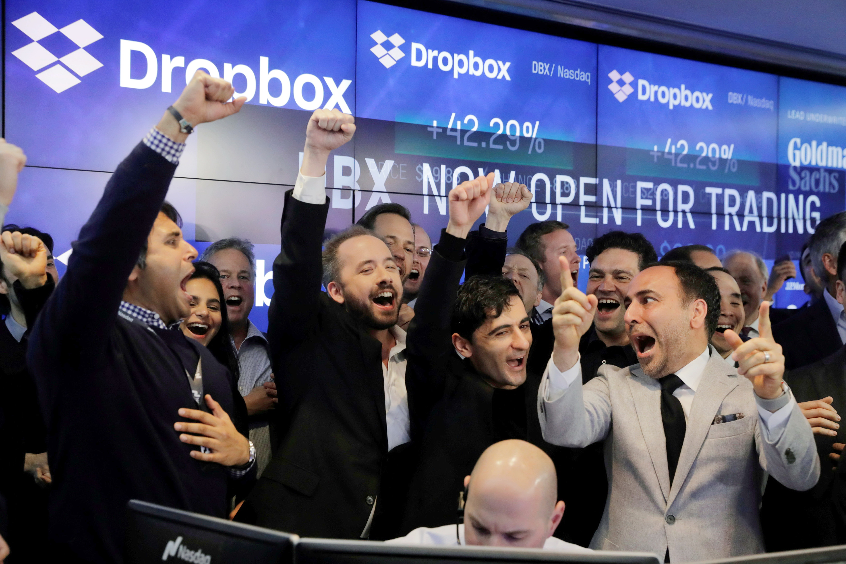 Dropbox掛牌首日飆五成 Snap後最大宗科企IPO - EJ Tech
