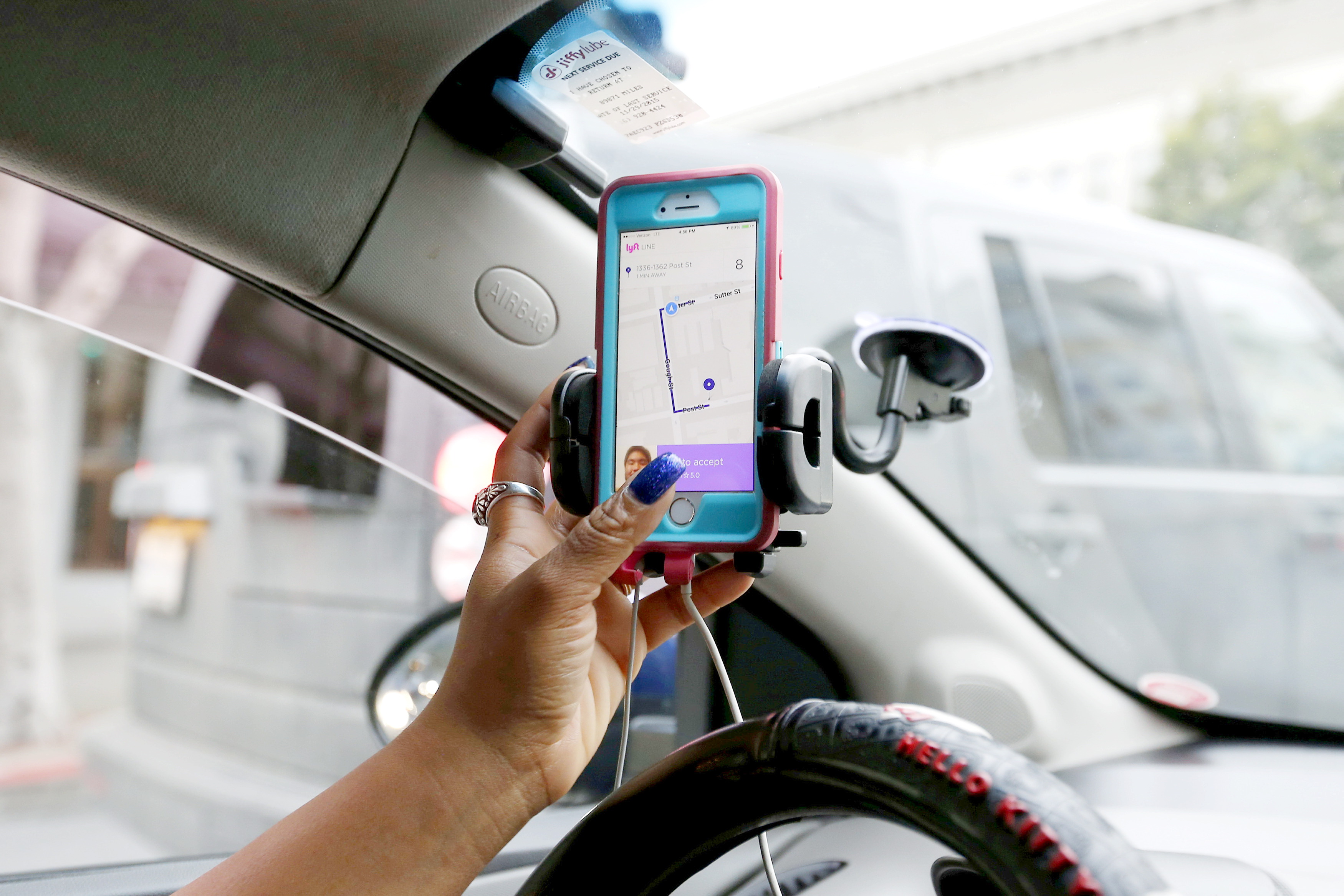 Lyft跟車太貼 (老占) - EJ Tech