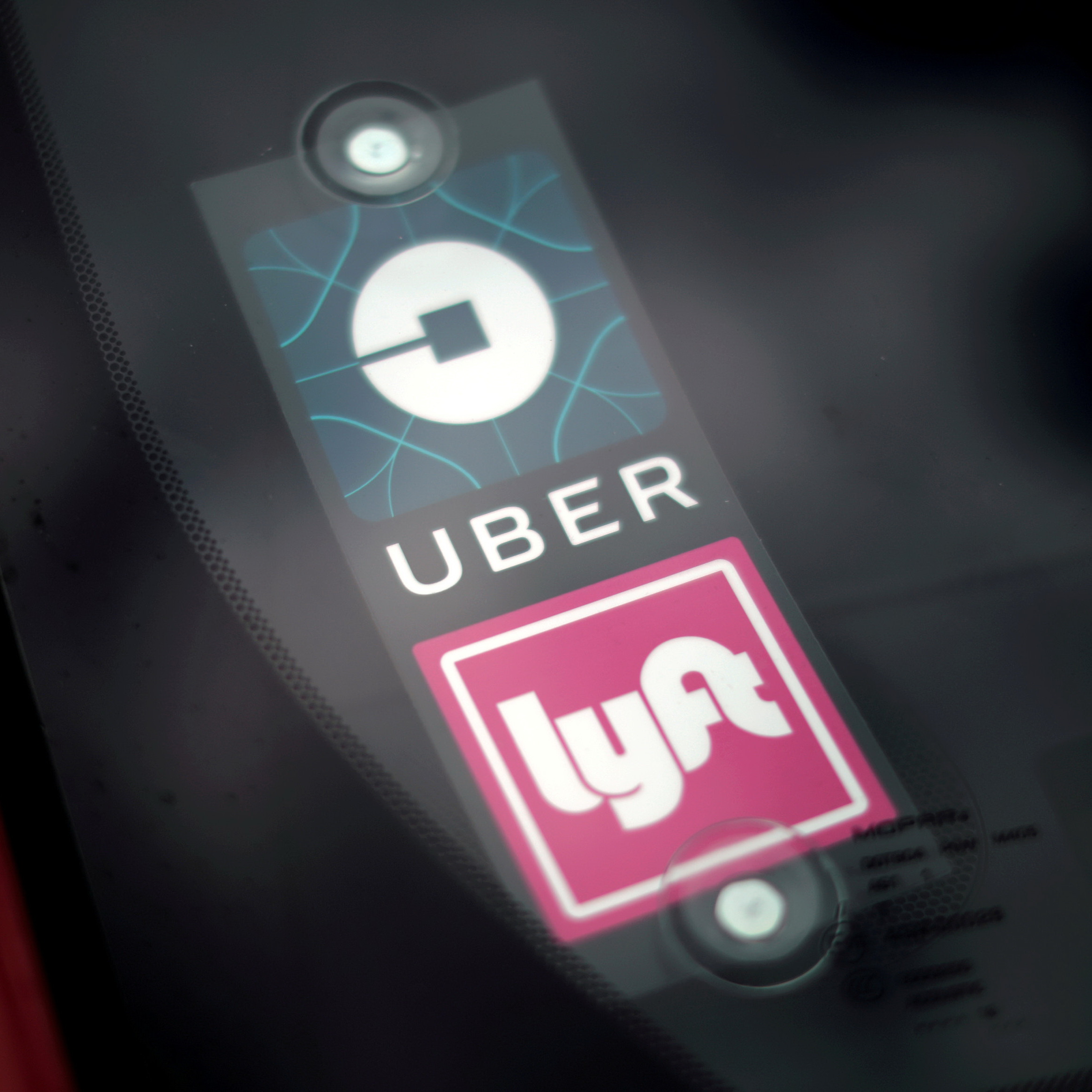 Uber及Lyft美機場推極速接送 - EJ Tech