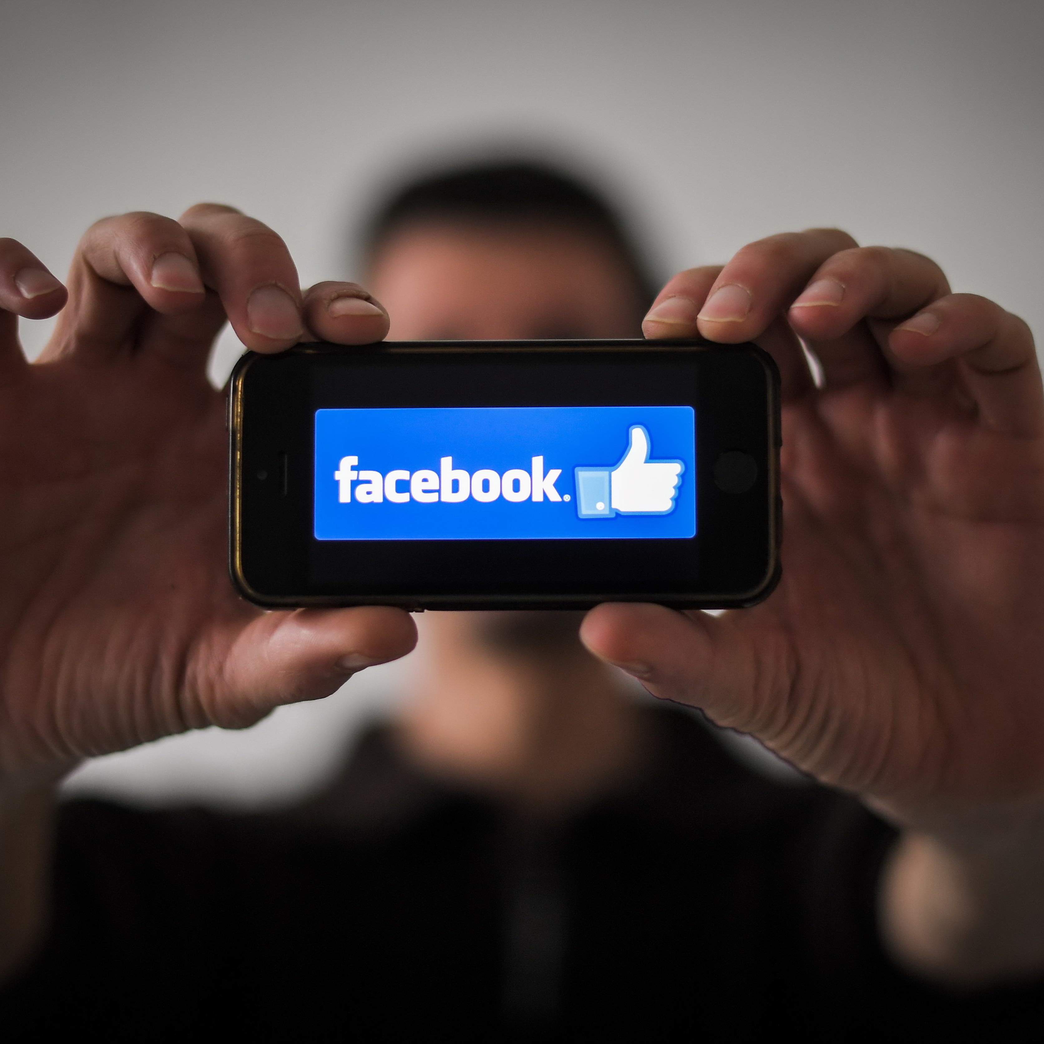 fb令你貧窮 (高天佑) - EJ Tech