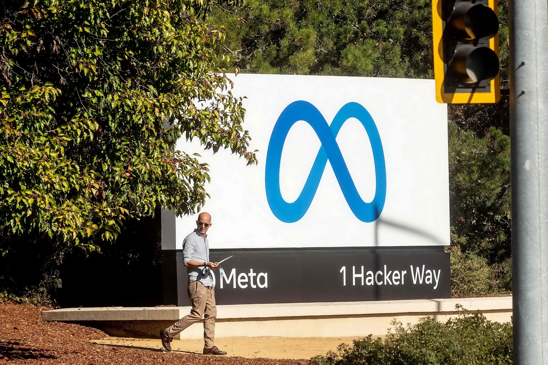 谷歌Meta廣告市佔首跌穿50% - EJ Tech