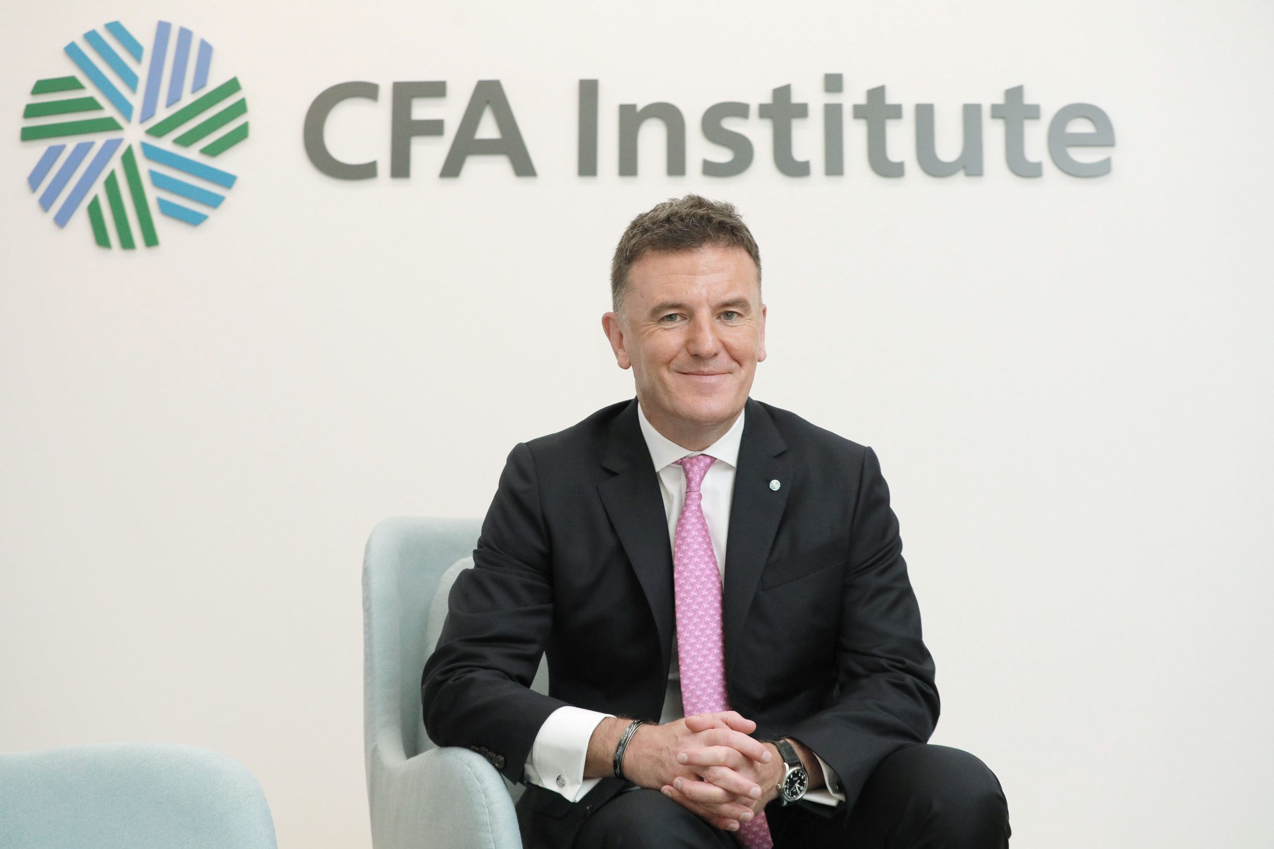 CFA課程改革 加入Python實用單元 - EJ Tech