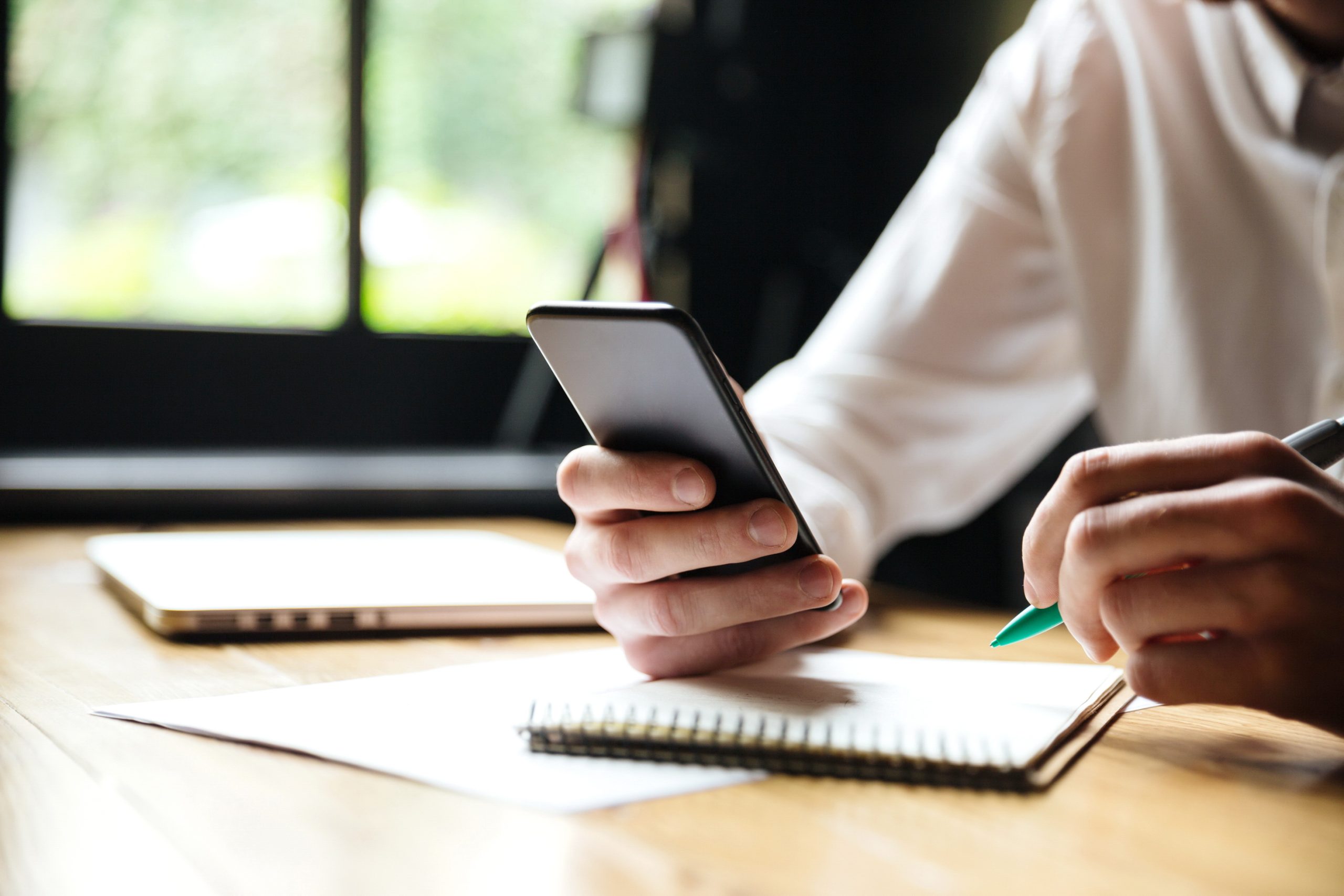 履歷自薦AI技能 半年增14倍 LinkedIn調查25地區 星洲人最積極 - EJ Tech