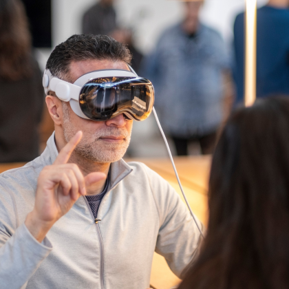 實境眼鏡眼罩之爭｜Apple Vision Pro 開賣兩週竟爆退貨潮 - EJ Tech