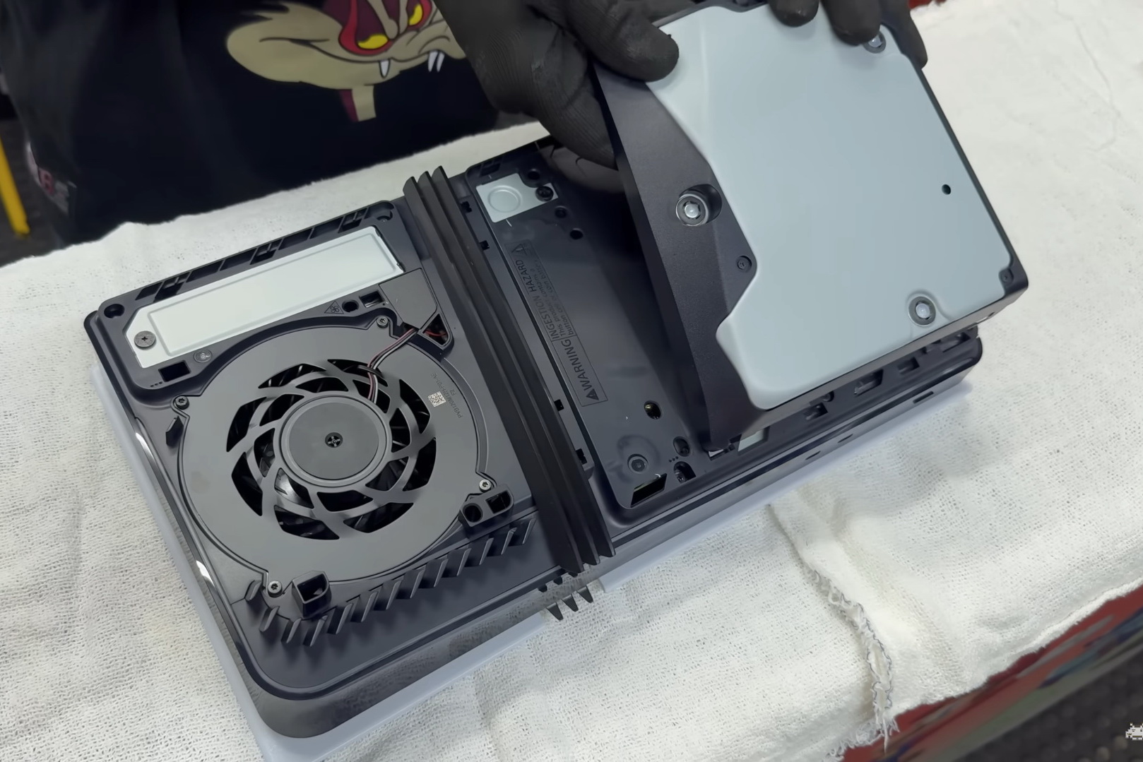 PS5 Pro｜拆機片流出 支援8K畫質 新電池方便替換 - EJ Tech