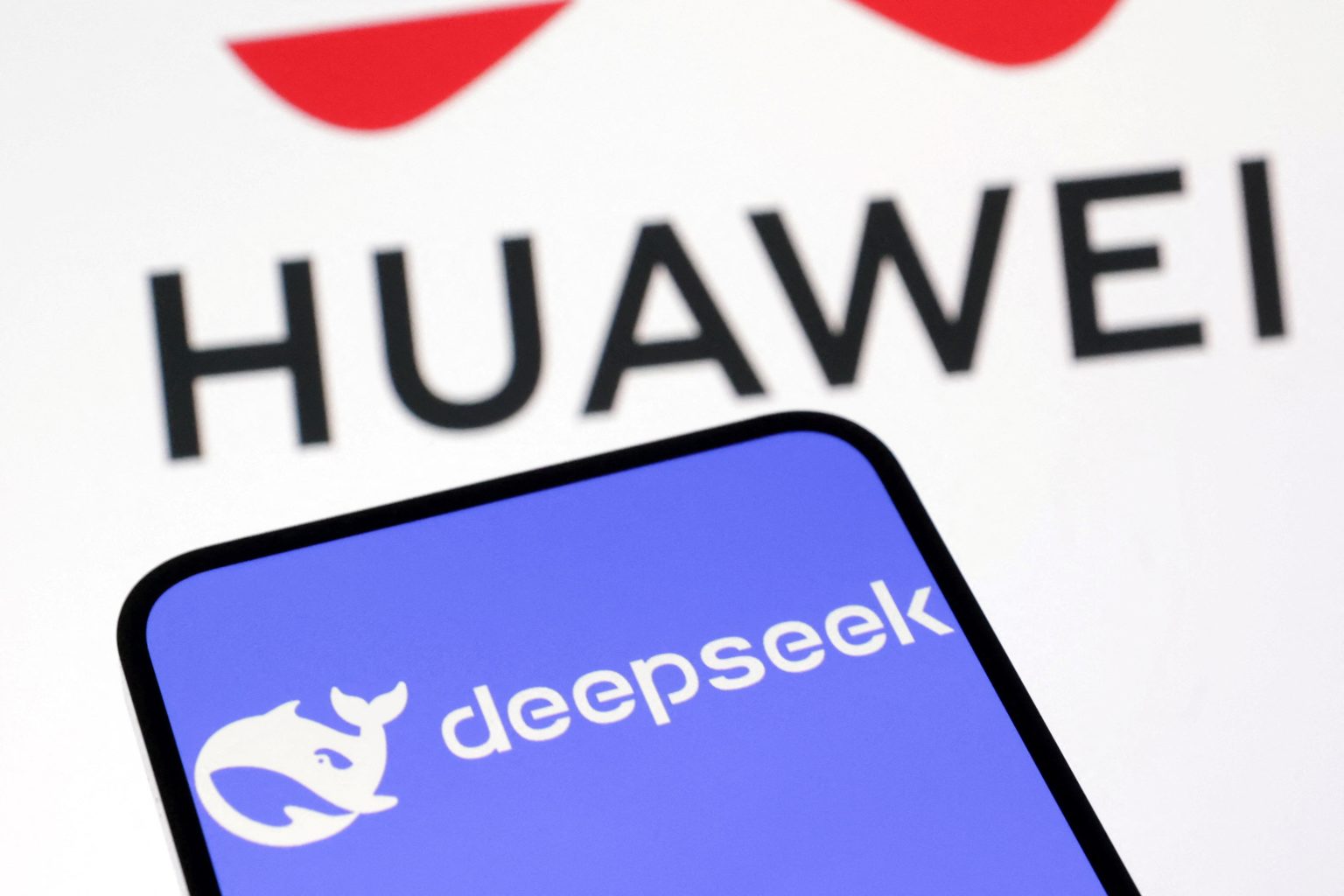 華為晶片｜DeepSeek：華為新AI晶片推理性能可達輝達H100六成 - EJ Tech