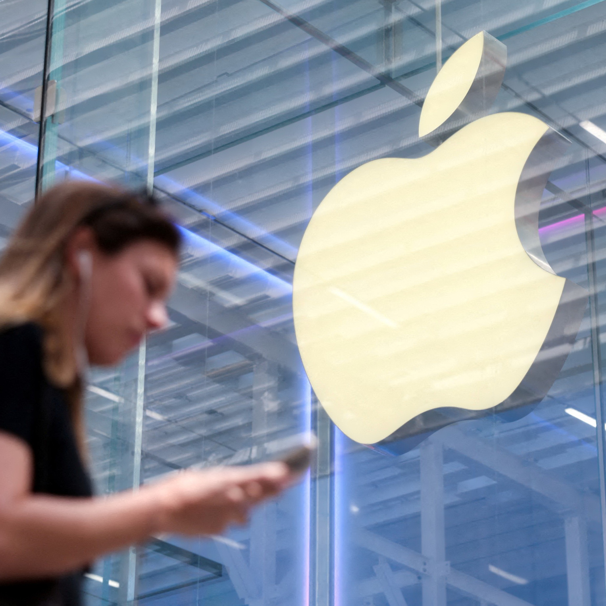 搶人才｜蘋果AI主管跳槽Meta 年薪過億 - EJ Tech